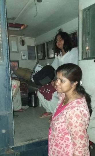डॉ. सीमा मोदी को एंबुलेंस के बजाय कैदी वाहन से लेकर रिम्स पहुंचे पुलिस ...