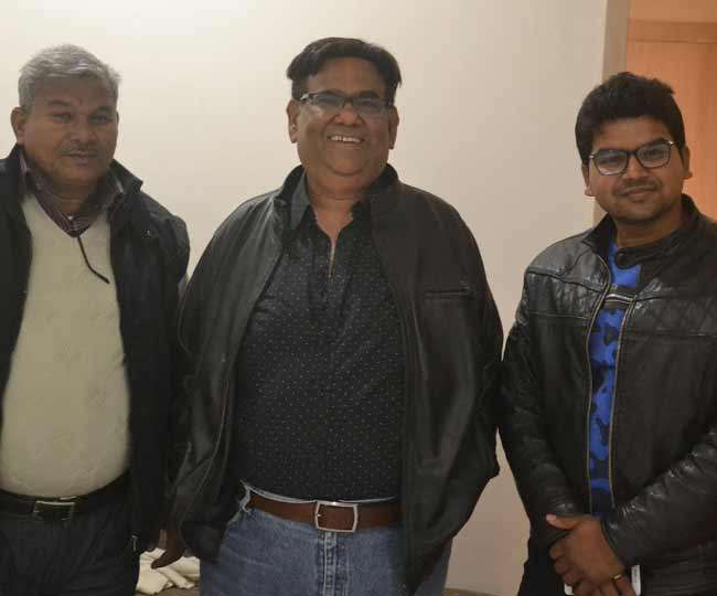 आजमगढ़ के मृतक मनाएंगे अपने जिंदा होने की सिल्वर जुबलीमैं जिंदा हूं ...