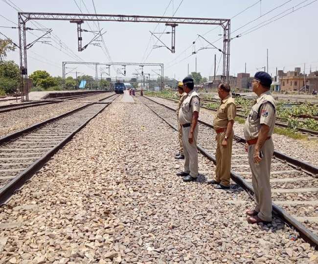 ट्रेन में बिना किसी कारण खींची चैन तो कैरेक्टर सर्टिफिकेट पर होगी रेड ...