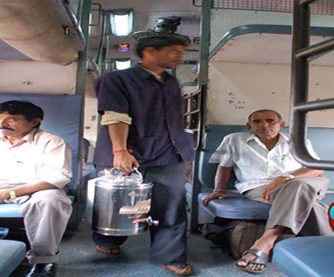 Indian Railways: ट्रेनों में सुनाई नहीं देगी चाय-चाय की आवाज, यात्रियों ...