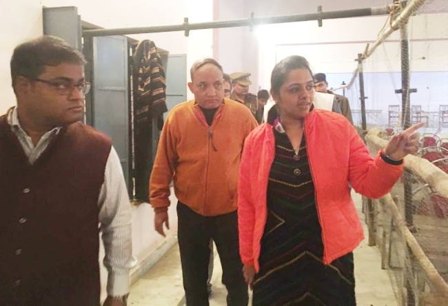 प्रेक्षक ने किया मतगणना स्थल का निरीक्षण - preshaK moniters all ...