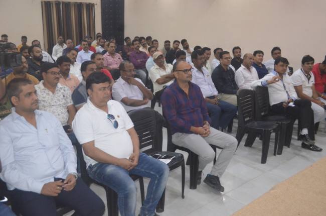 नगर निगम के रुख पर बिफरे बिल्डर - Road march to builders if demands are ...