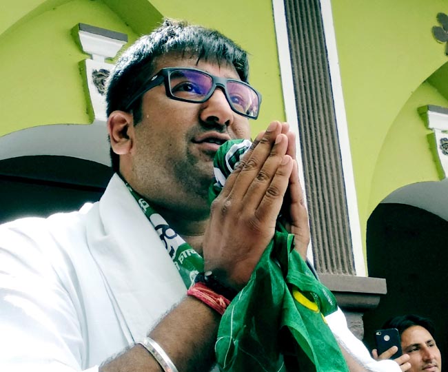 राजनीति के लिए छोड़ी वकालत की पढ़ाई, महाभारत के सियासी रण पर उतरे ...