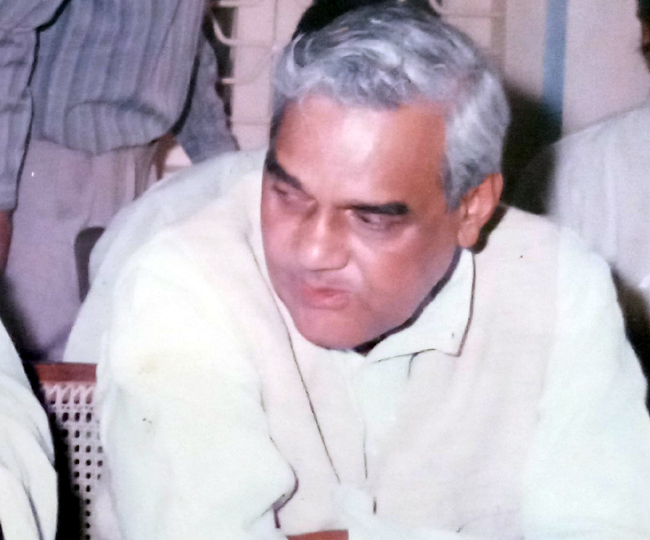 सहारनपुर, मुरादाबाद, एटा और काशी से अटलजी को लेकर फेसबुक पर आपत्तिजनक ...