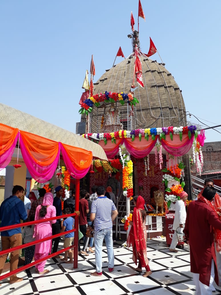 मां भगवती के जयकारों से गूंज रहा मंदिरों का शहर जम्मू, नवरात्र के पहले ...