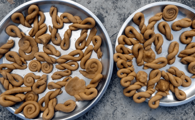 गुजरात से लेकर ओडिशा, राजस्थान और बिहार में लें मकर संक्रांति पर इन ...