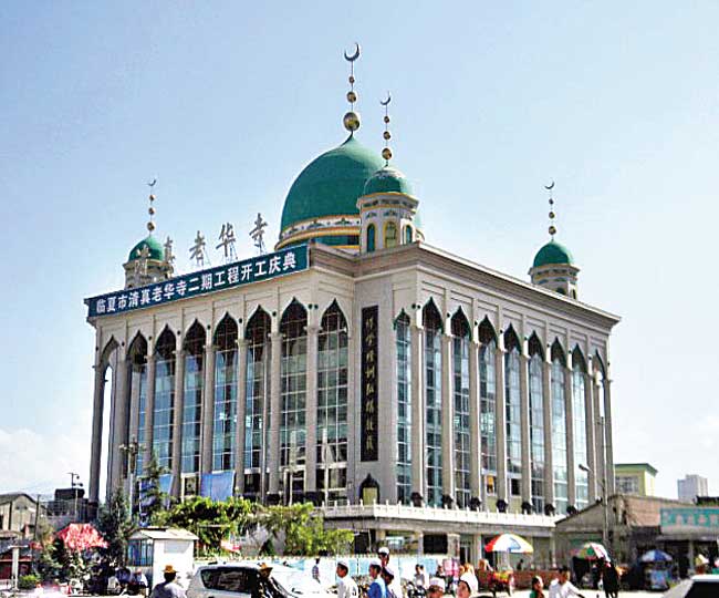 चीन में खतरे में इस्लाम, धार्मिक शिक्षा पर लगी रोक; डर के साए में ...