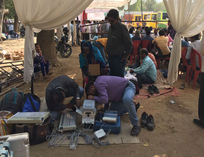 इलाहाबाद के फूलपुर में लोकसभा उप चुनाव का मतदान कल, तैयारी पूरी ...