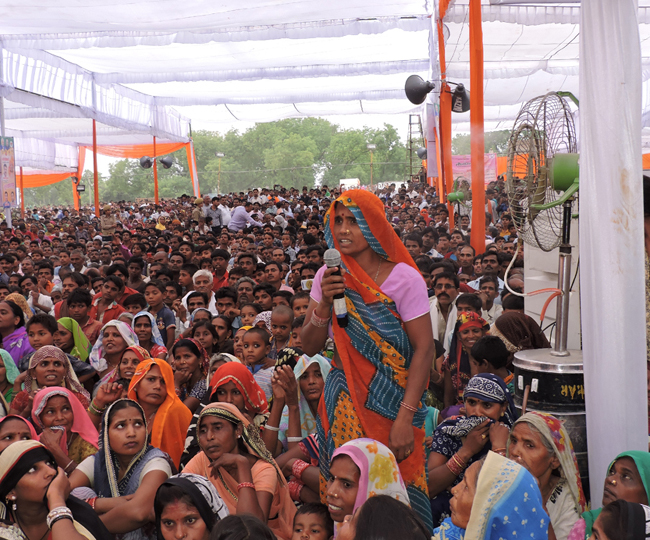 योगी ने प्रधानों को दिया ग्राम पंचायत स्तर पर समाधान दिवस मनाने का ...