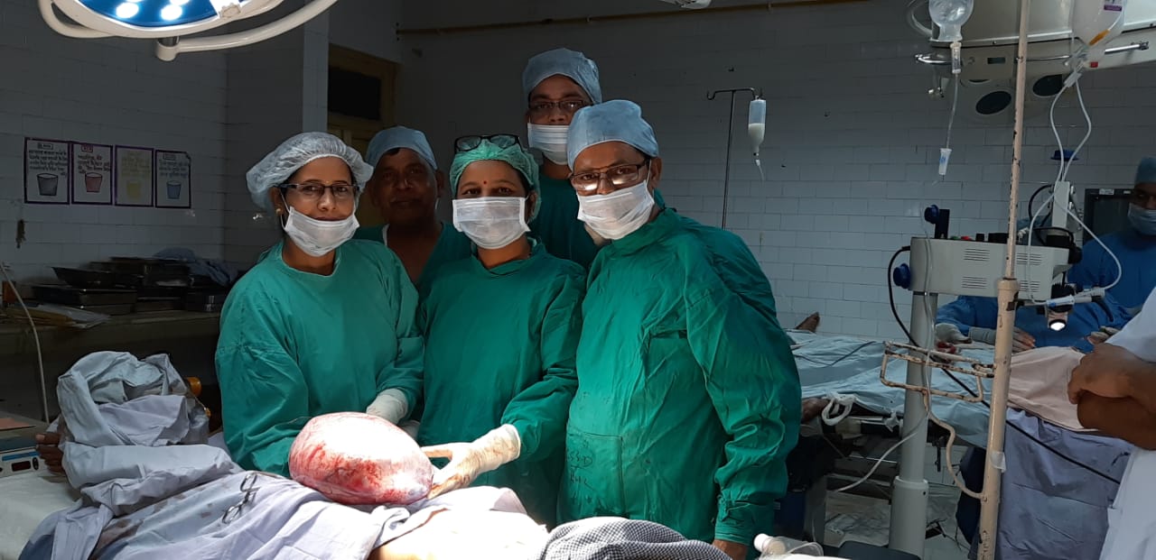 ढाई इंच के चीरे से निकाला 11‍ किलो का ट्यूमर, ऐसे हुई सफल सर्जरी ...