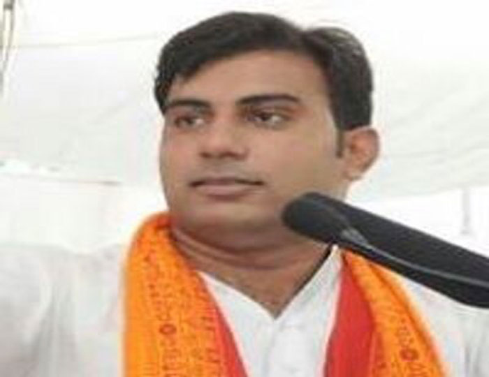 आजम खां के खिलाफ कोर्ट पहुंचे अमित जानी, दाऊद के गुर्गों से धमकी दिलाने ...