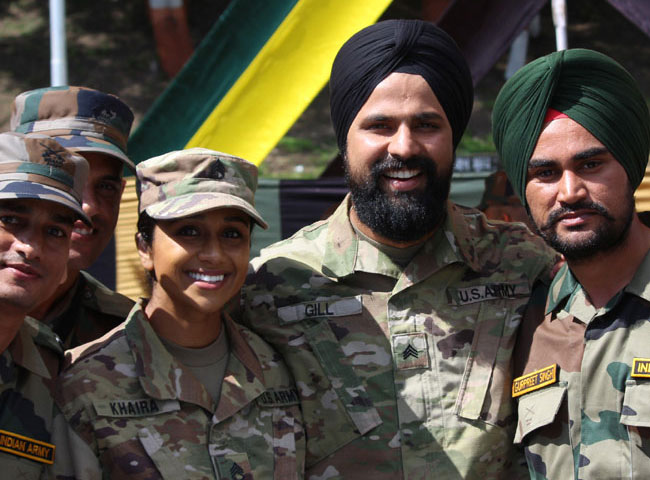 यूएस आर्मी में पंजाबी बेटियों का जलवा - Balreet and jasmeet are ...