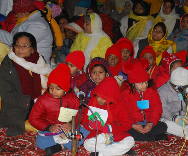 Celebration of Basant 2019: दयालबाग के वसंतोत्‍सव में दिखा 'सुपरमैन' का ...