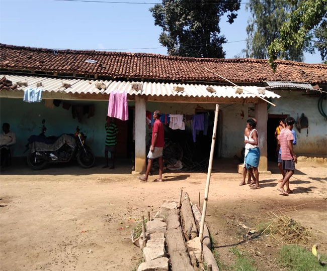 भारत-पाक सीमा पर फायरिंग में झारखंड का लाल शहीद, गुमला के पैतृक गांव ...