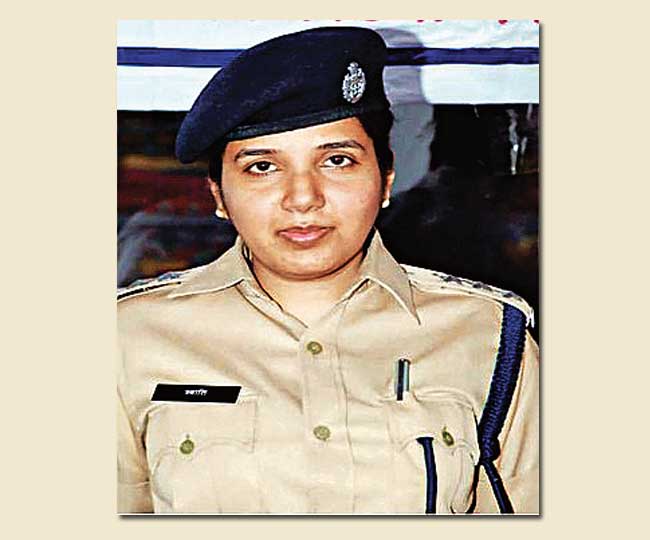 लेकसिटी उदयपुर में महिला लोक सेवकों आनंदी, अंजलि, स्वाति, शिखा, प्रज्ञा ...