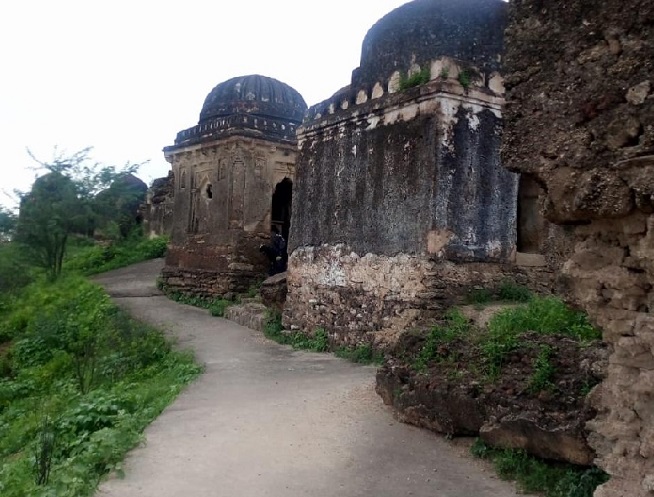 कोणार्क में पहला, पाकिस्तान में दूसरा और तीसरा सूर्य मंदिर है यहां ...