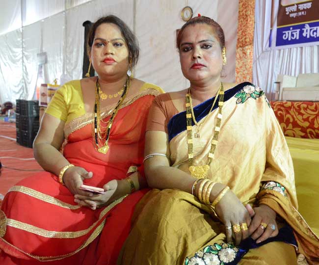 जब अपनों ने नकारा तो किन्नरों ने ऐसे बुन ली रिश्तों की डोर, ये हैं इनके ...