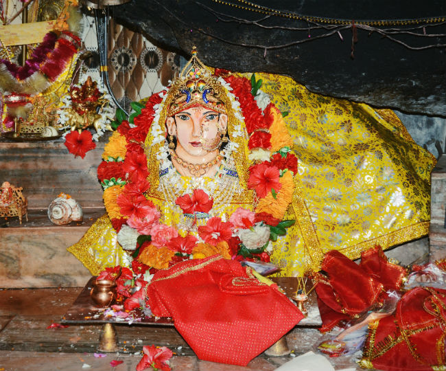 कई रोगों से छुटकारा देता है इस मंदिर का जल, जानिए क्‍या है मान्‍यता ...