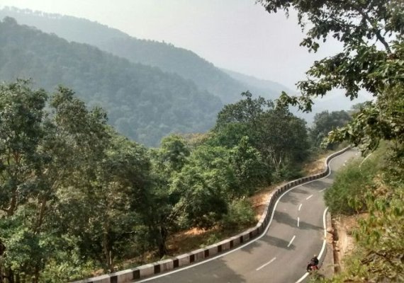 छत्तीसगढ़ का शिमला है मैनपाट, यहां कूदने पर हिलती है धरती - mainpat ...