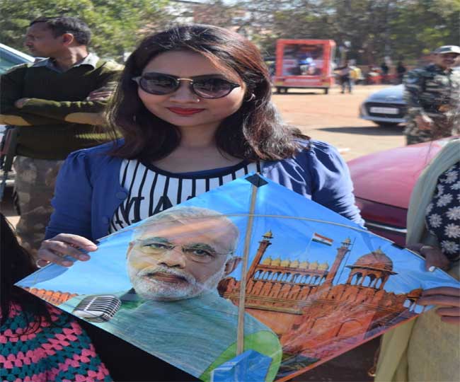 मकर संक्रांति पर रांची में मोदी पतंग का जलवा - makar sankranti ...