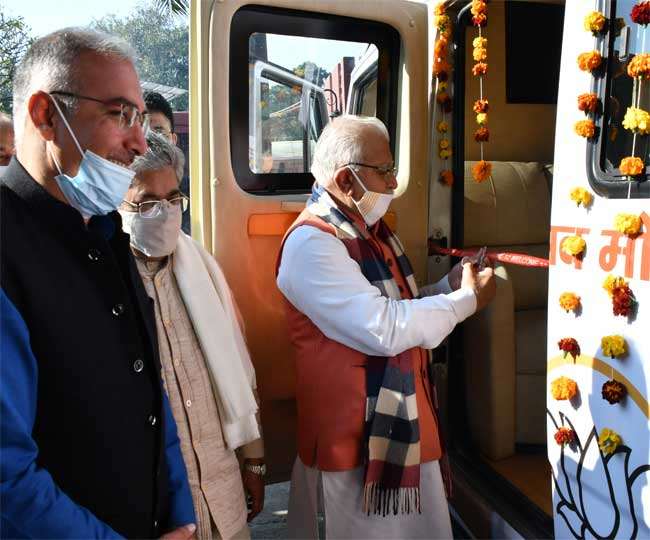 हरियाणा के BJP सांसद का नया प्रयोग संजय भाटिया ने शुरू किया मोबाइल आफिस ...