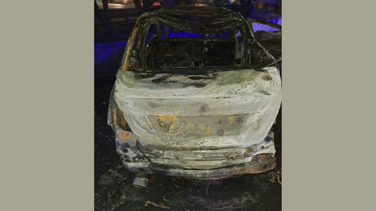 Noida Mercedes Accident: नोएडा में मर्सिडीज कार में लगी आग, जिंदा जले ...