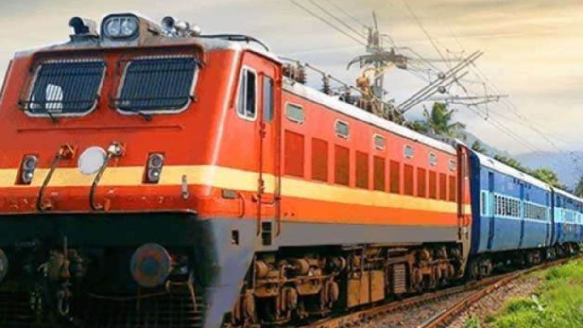 Indian Railways Train Late Running List: कोहरे के कारण दिल्ली से लेट चल ...