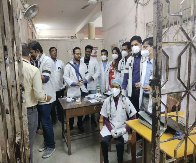 RIMS Ranchi जूनियर डाक्टरों ने काला बिल्ला लगाकर जताया विरोध - RIMS ...