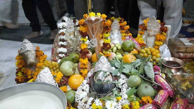 हिंदू-सिख एकता का प्रतीक श्री अचलेश्वर धाम मंदिर व गुरद्वारा श्री अचल ...