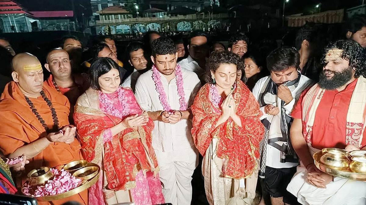हरिद्वार पहुंच अभिनेत्री Kangana Ranaut ने की गंगा आरती, 2024 लोस चुनाव ...
