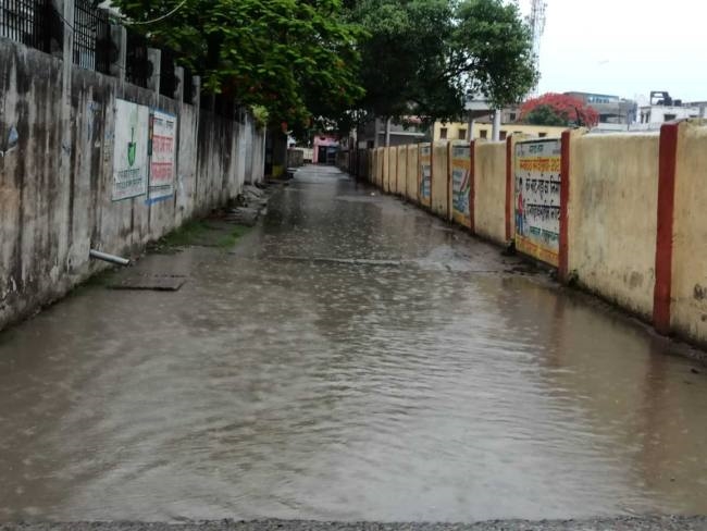 अचानक बदला मौसम का मिजाज, तेज हवा के साथ जमकर बरसे बदरा - The mood of ...