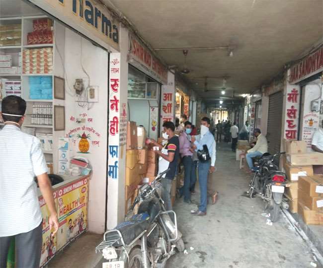 बिहार की सबसे बड़ी दवा मंडी 24 घंटे की बंदी के बाद खुल गई, चप्‍पे-चप् ...