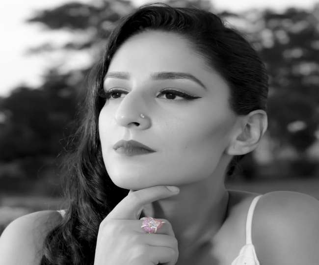 Saul Bell Design Award जीतने वाली पहली भारतीय ज्वैलर डिजाइनर बनीं पवित ...