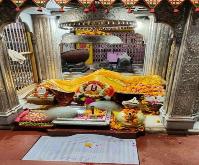 Rajasthan: श्रद्धालुओं के लिए खुले रामदेवरा मंदिर के कपाट - Ramdevra ...