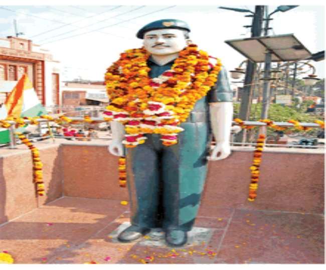 शौर्य गाथाः आशाराम त्यागी ने पीठ पर नहीं सीने पर खाई थी गोलियां - Read ...