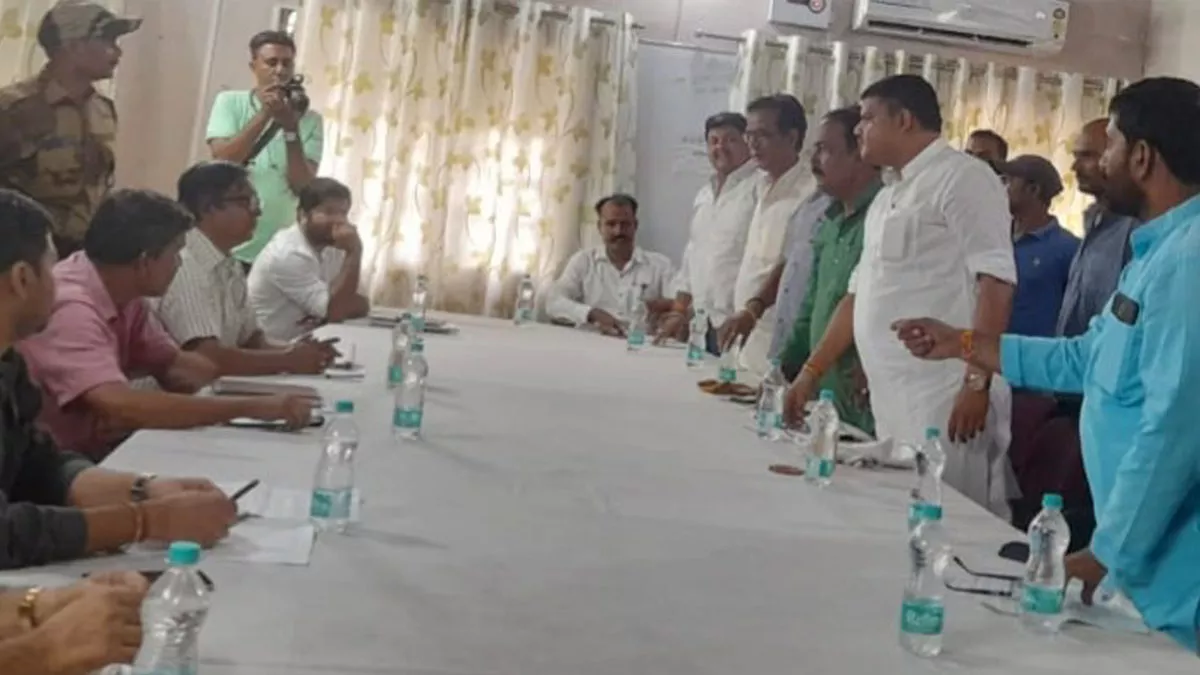 झरिया विधायक के भौकाली देवर: कोई और होता तो पुलिस तीन त्रिलोक याद दिला ...