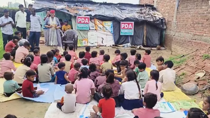 कानपुर में महिला सपा नेता ने खोली PDA पाठशाला तो हो गई FIR, शिक्षा ...