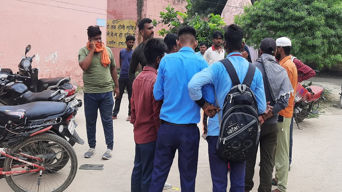 Sitaram Singh Inter College : हाथरस में छात्रों के दो गुटों में टकराव ...