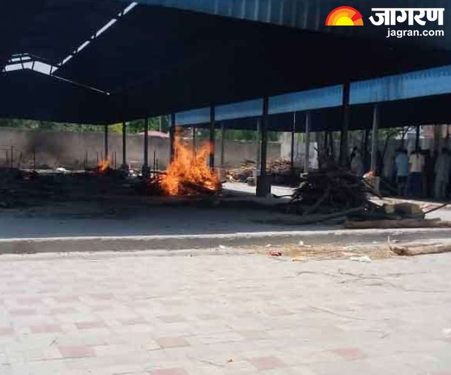 Garuda Purana: महिलाओं का श्मशान घाट जाना क्यों है वर्जित, जानें क्या ...