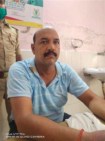 Action on Mafia : पूर्व ब्‍लॉक प्रमुख व माफिया दिलीप मिश्रा की संपत्तियों पर भी चलेगा बुलडोजर ...