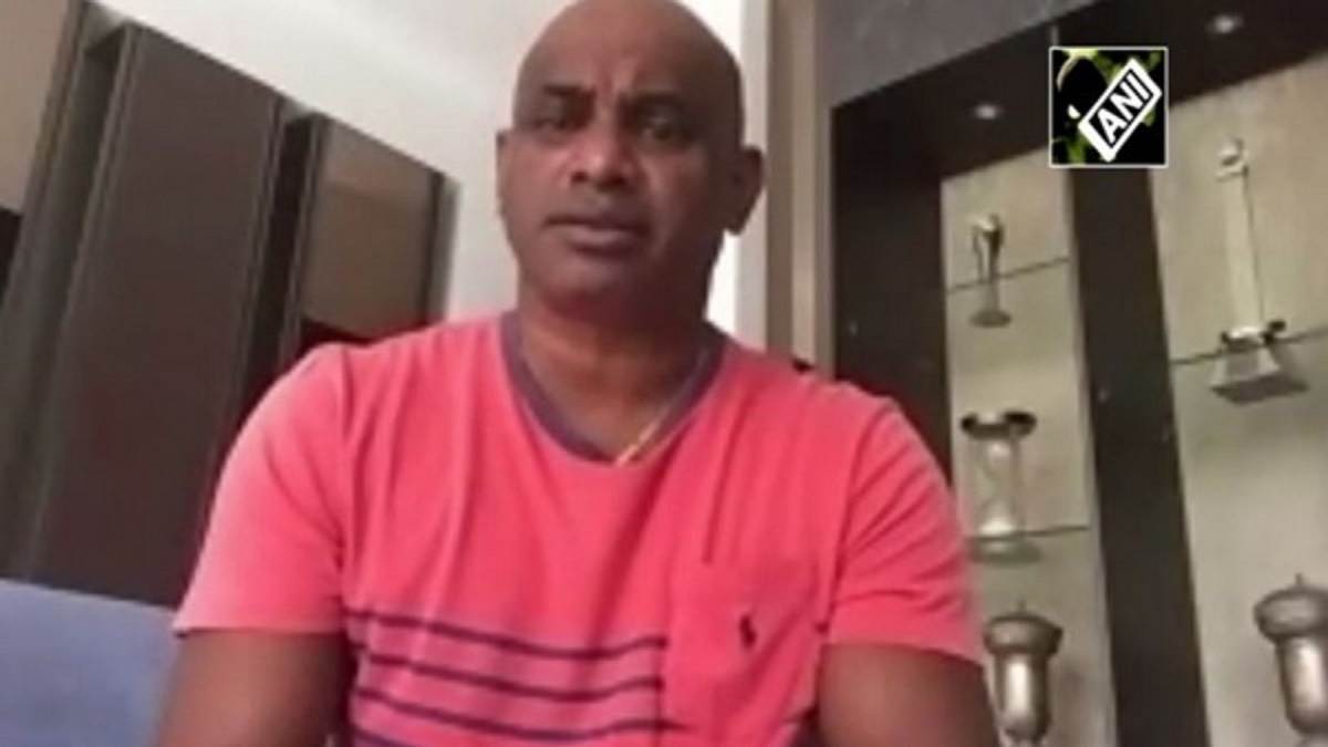 श्रीलंका की अर्थव्यवस्था को पटरी पर लाने के लिए सनथ जयसूर्या ने ...