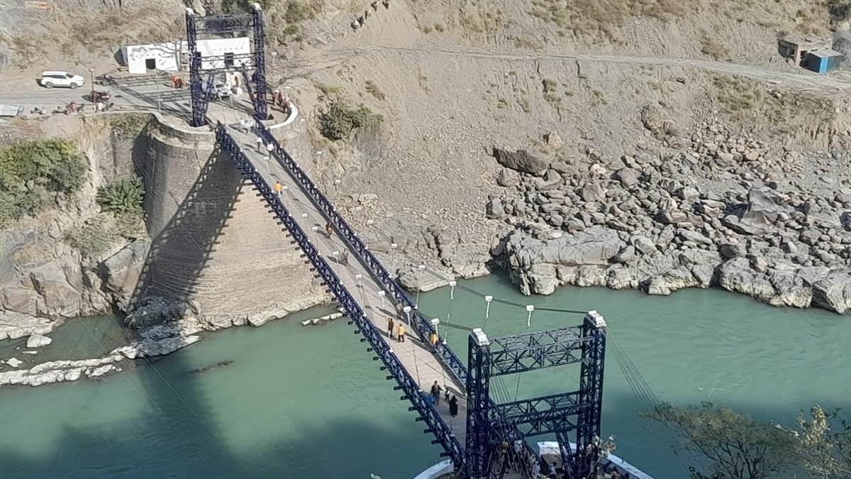 Ramban : चिनाब दरिया पर 30 दिन में बनाया 240 फीट लंबा पुल, आज से ...