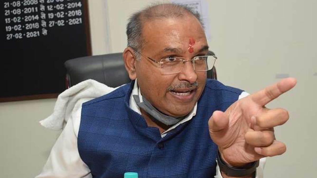 Vinay Kumar Pathak: विवादों से पुराना नाता, रुतबे में छिप गए आरोप, बिना ...