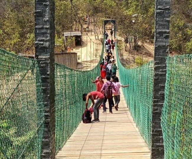 Morbi Bridge Collapse: 300 फीट ऊपर हैंग कर रहा बिहार का सस्पेंशन ब्रिज ...