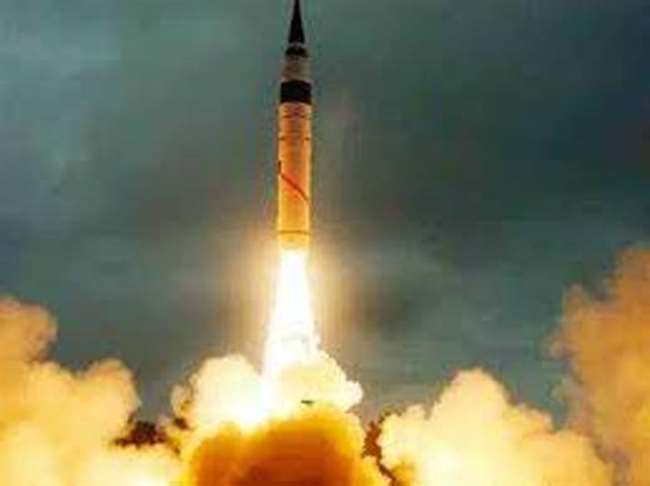 Agni-III missile: पहली बार रात में परमाणु क्षमता से लैस अग्नि-3 मिसाइल ...