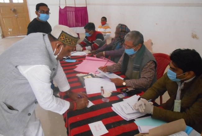 स्नातक चुनाव में 37.11 फीसद हुआ मतदान - 37.11 percent voting in ...