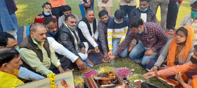 गुलजार हुए मैदान, शाखाओं में सूर्य नमस्कार, प्राणायाम - Sizzling ...