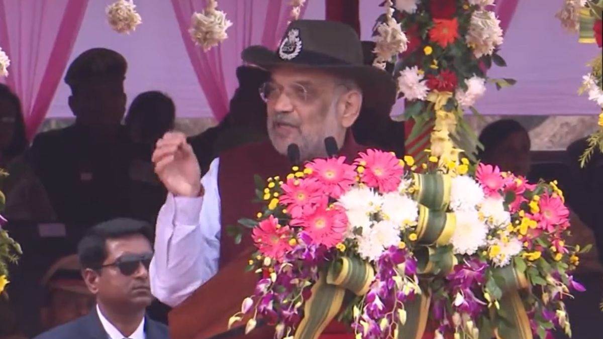 Hazaribagh: BSF Foundation Day पर गृह मंत्री ने बांधे जवानों के तारीफों ...