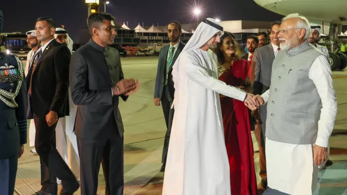 COP-28 Summit: प्रधानमंत्री मोदी पहुंचे संयुक्त अरब अमीरात, जलवायु ...