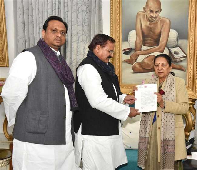 राज्यपाल से मिले अमरोहा के शहर विधायक महबूब अली, कहा- बेगुनाहों को ...